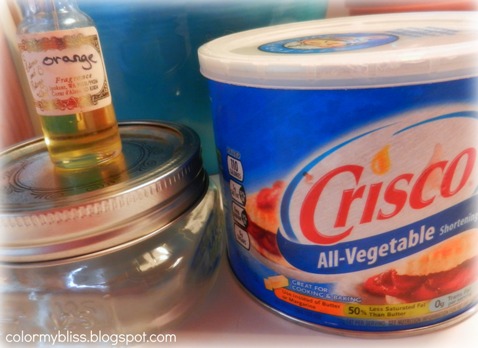 Color My Bliss: DIY Soft, Natural, One-Ingredient Hand Cream