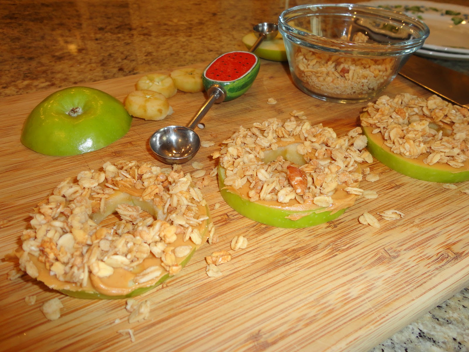 Brave Soul: Apple Rings with Peanut Butter & Granola
