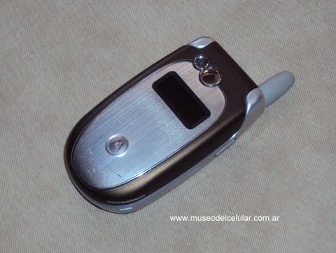 Motorola V555
