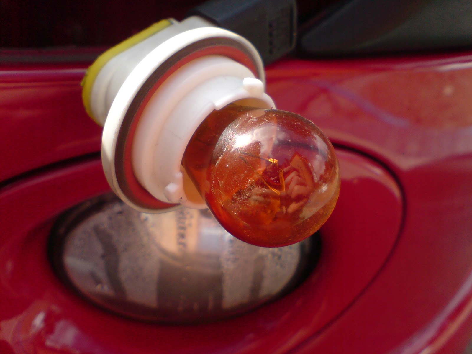 How to Replace MG ZR / Rover 25 Front Indicators + Bulbs (mk1)