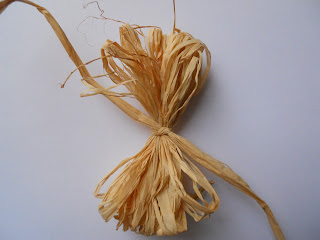 Drea's Scraps of Inspiration: Raffia Flower Tutorial