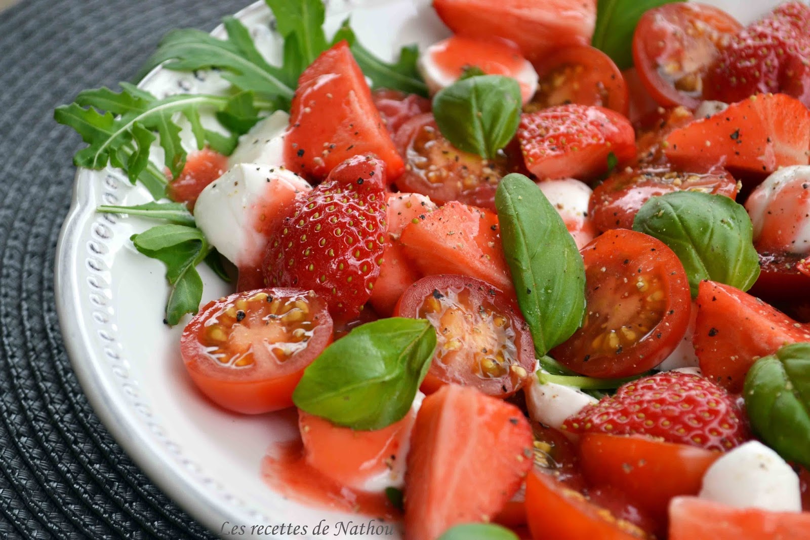 Ma cuisine au fil de mes idées...: Salade de tomates, fraises et ...