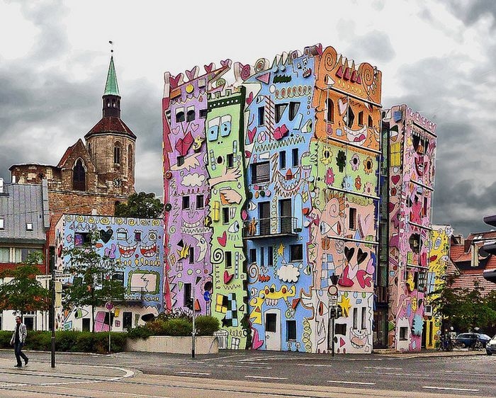 The Happiest House in the World-artistic pictures| Creative house ...