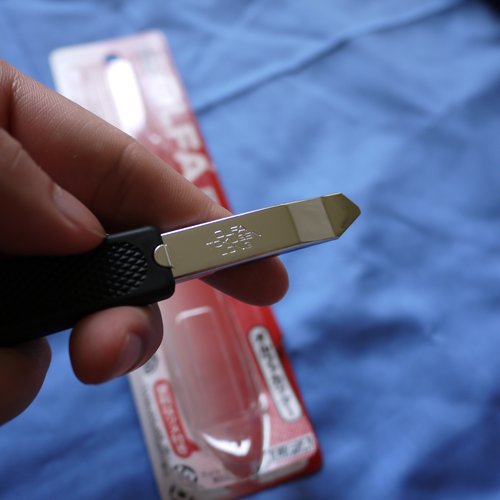 lazzymark: OLFA 185B 超長超薄超利特殊美工刀