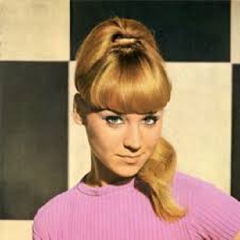 De los años 60 a 80 cantantes europeas: Laura Ulmer