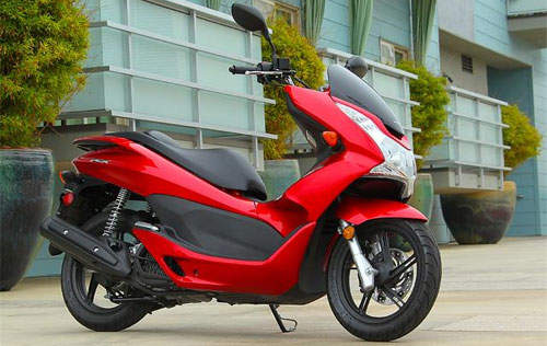 Info Modifikasi Motor: Candy Red 2011 Honda PCX 125