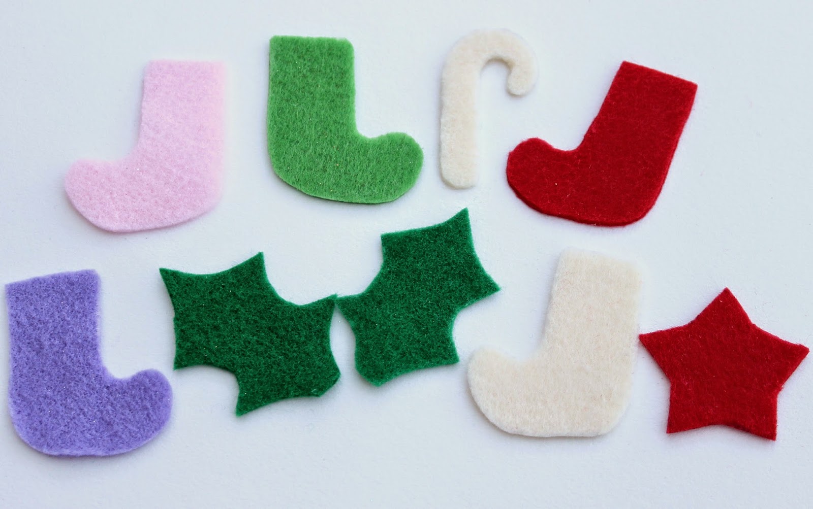 fizzi~jayne makes.... : Christmas Card String and Peg Tutorial....