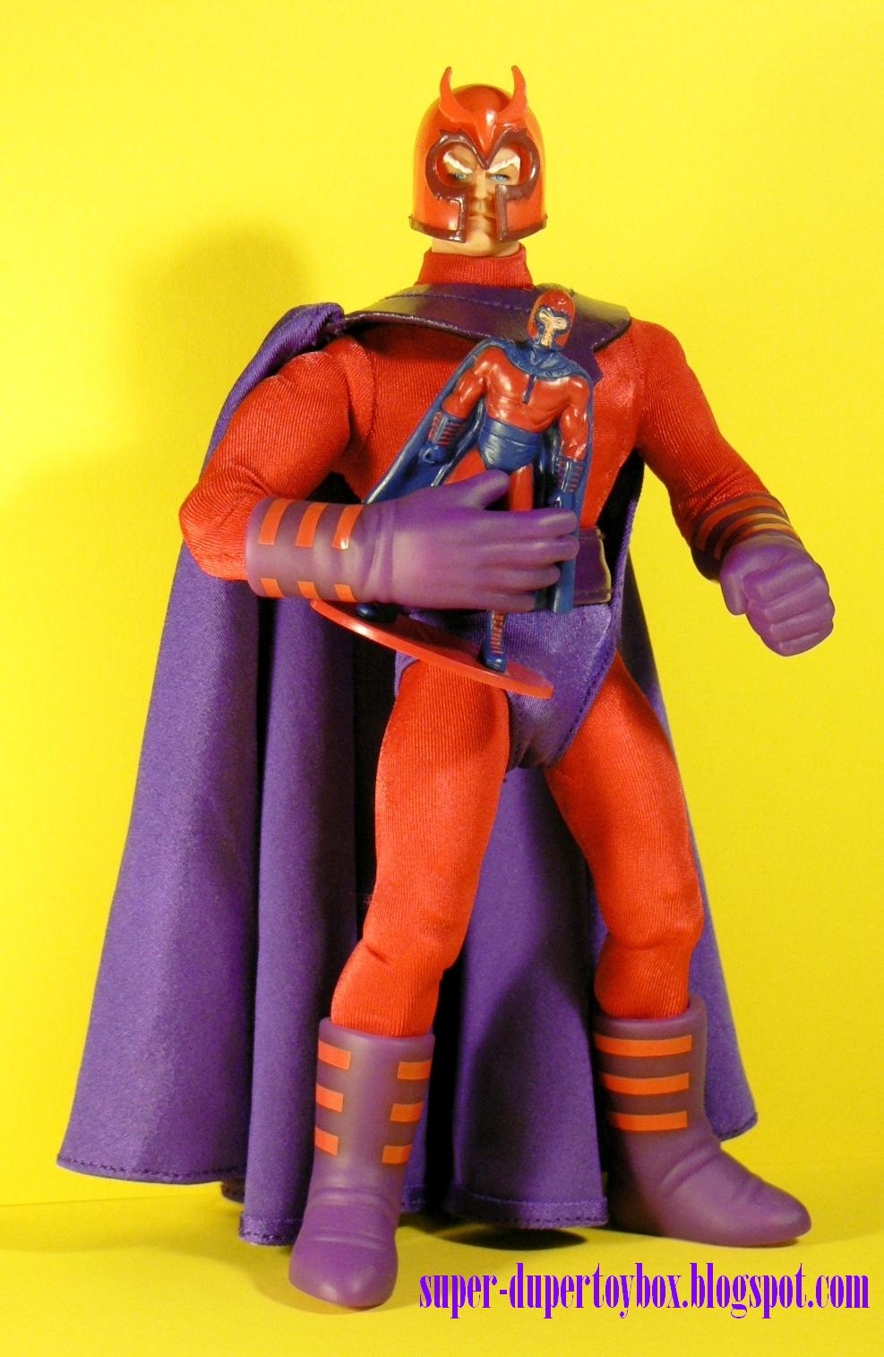 Super-DuperToyBox: Famous Covers Magneto by ToyBiz