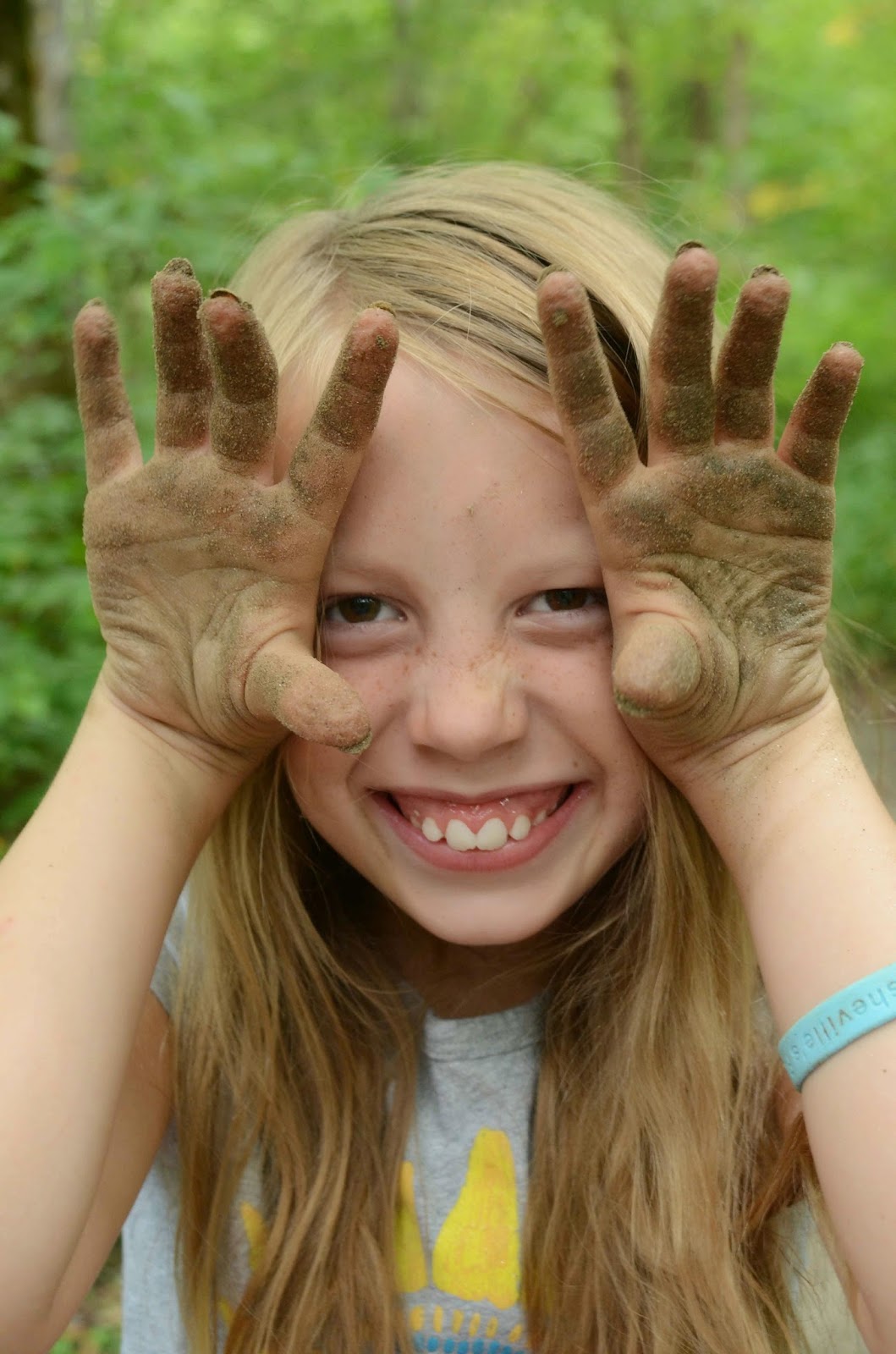 A Day at a Time: Dirty Look Contest