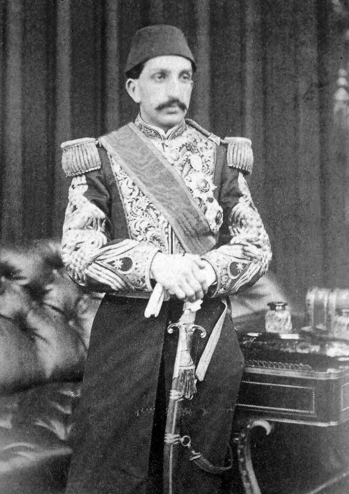 WAN KAMARUL ARIFFIN: Sultan Abdul Hameed Khan II