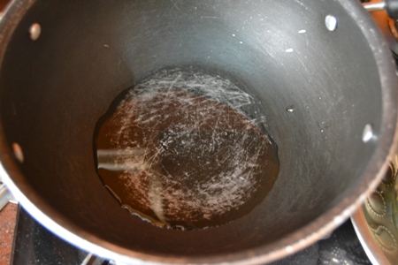 Vaniensamayalarai: Cabbage Poriyal / Muttakos Curry