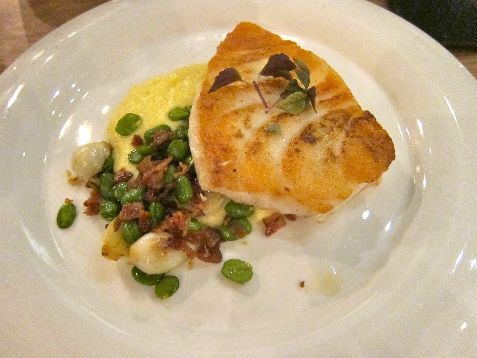 Sharing all the good eats in Singapore!: New Restaurant: Symmetry