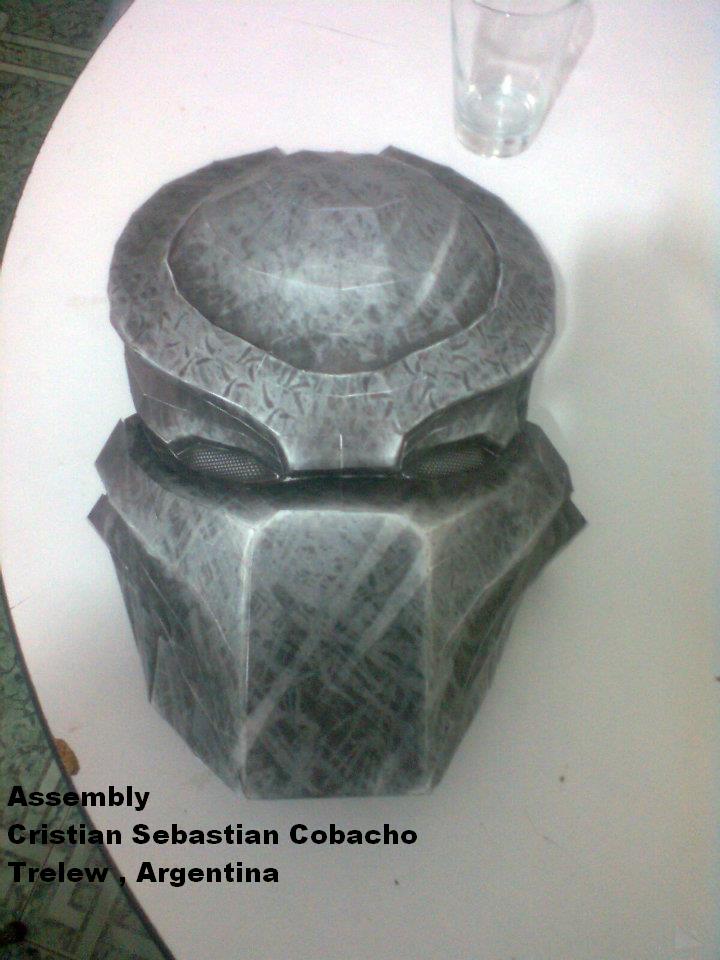 Noturno Sukhoi: Predator Bio Mask_papercraft por Cristian Sebastian
