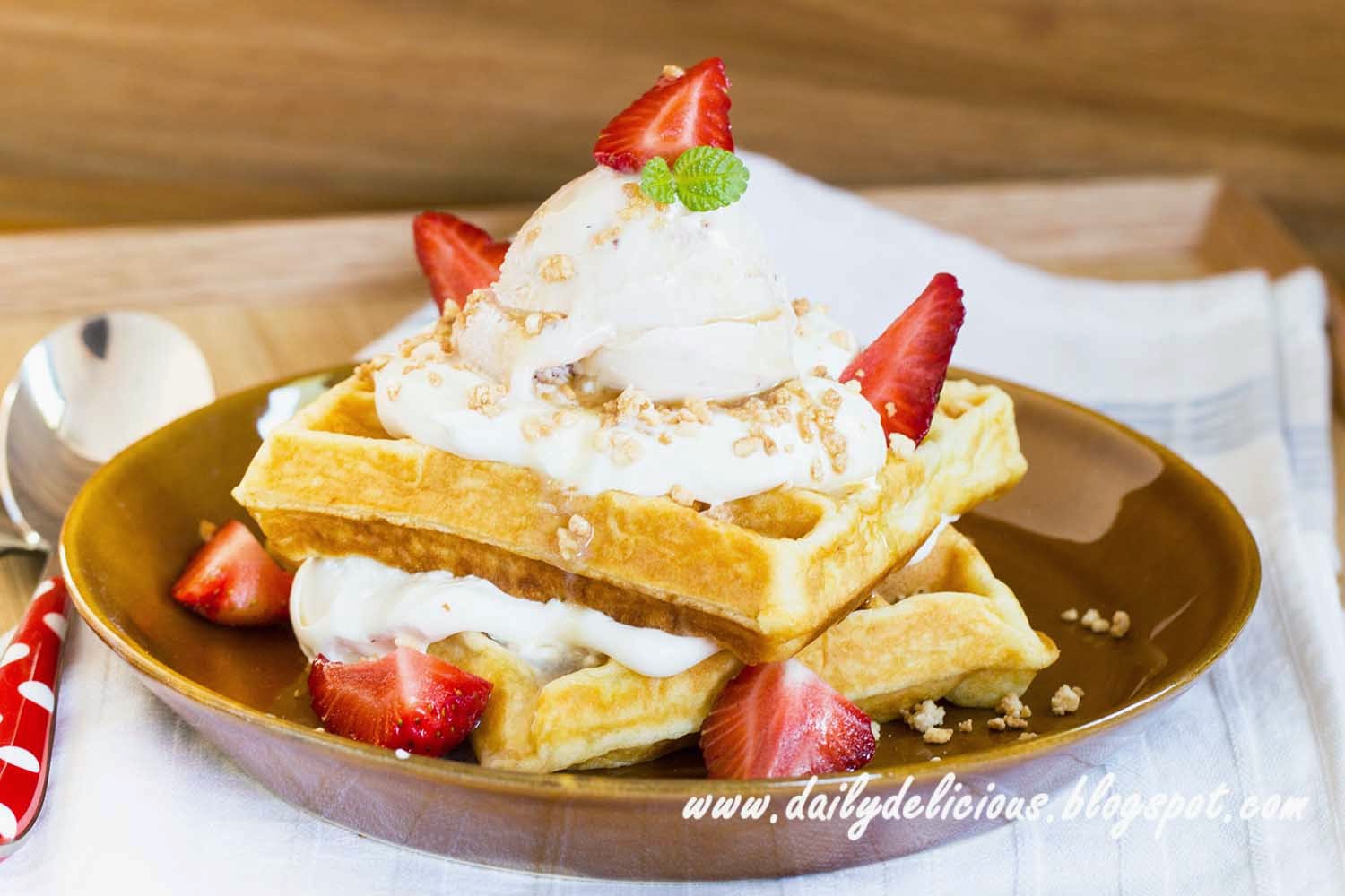 dailydelicious: Basic Waffles