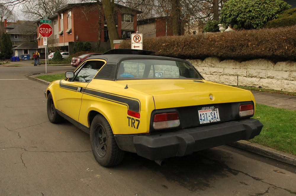 OLD PARKED CARS.: 1976 Triumph TR7 Hardtop.