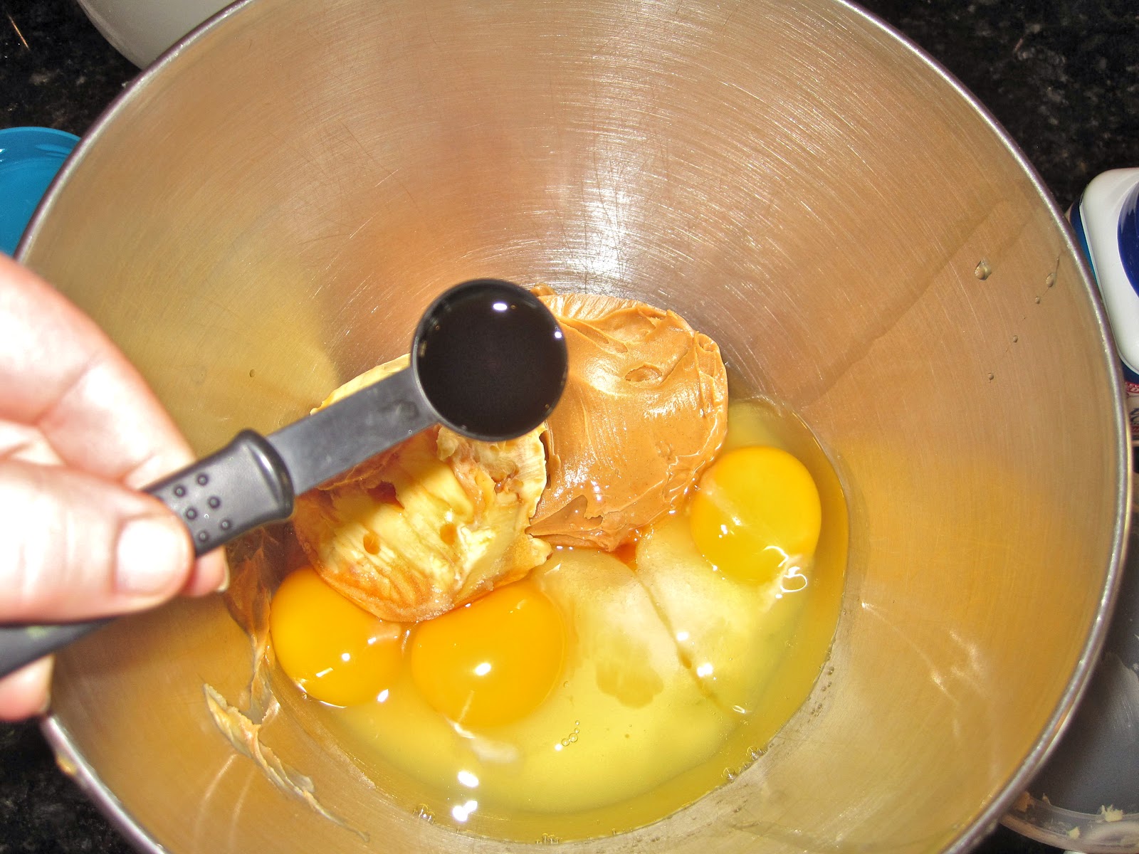 MakingMeMary: 10:30pm Peanut Butter Brownie Temptations