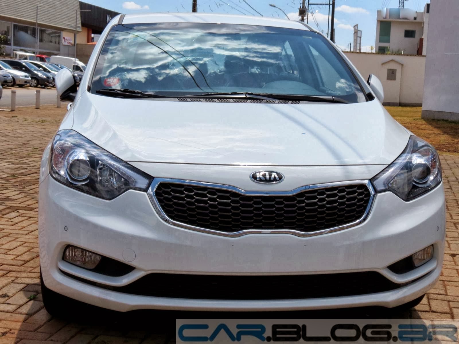 Kia Cerato 2014: nova tabela traz preços mais baratos
