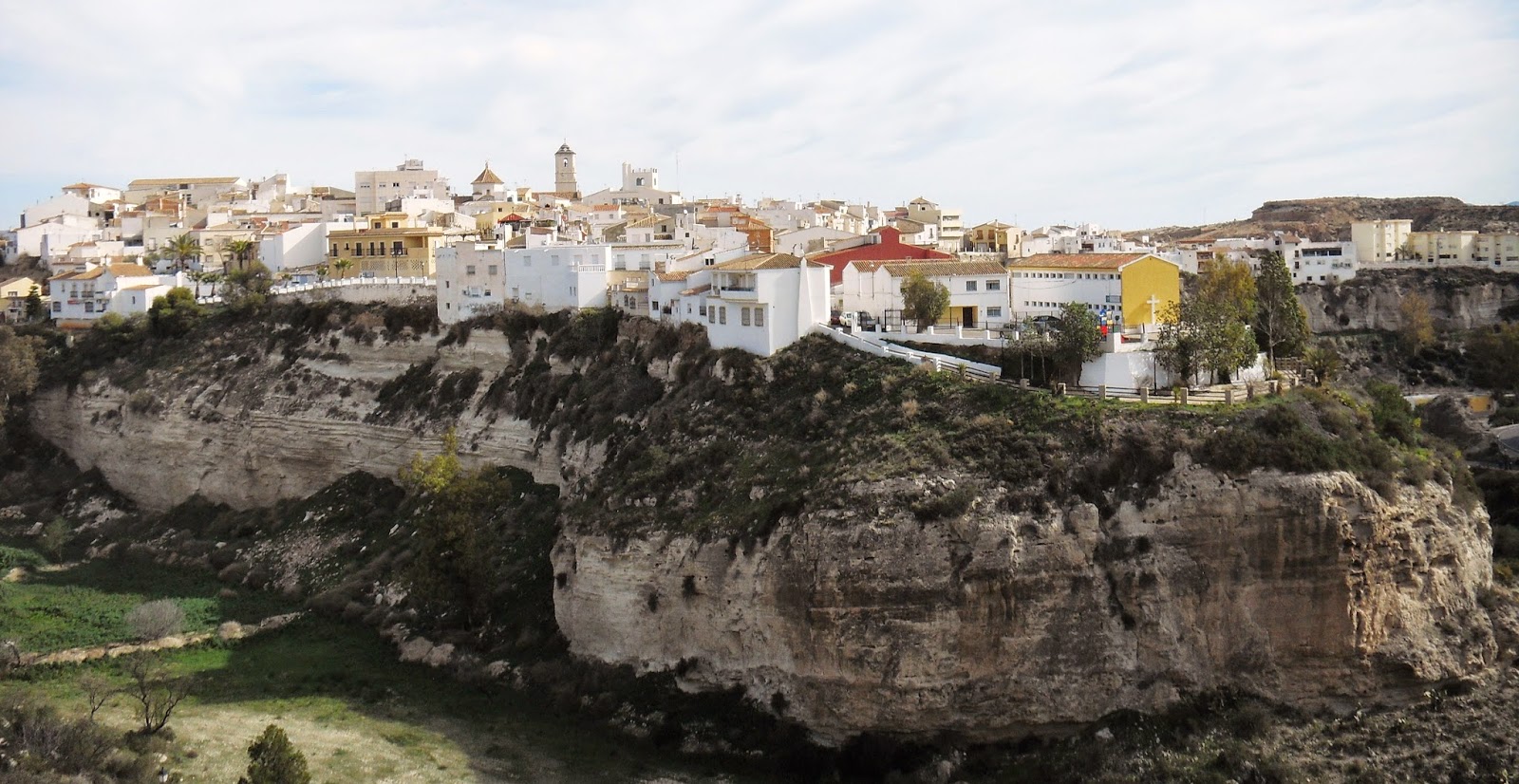 Maravillas de Almería: Sorbas, colgando de un barranco