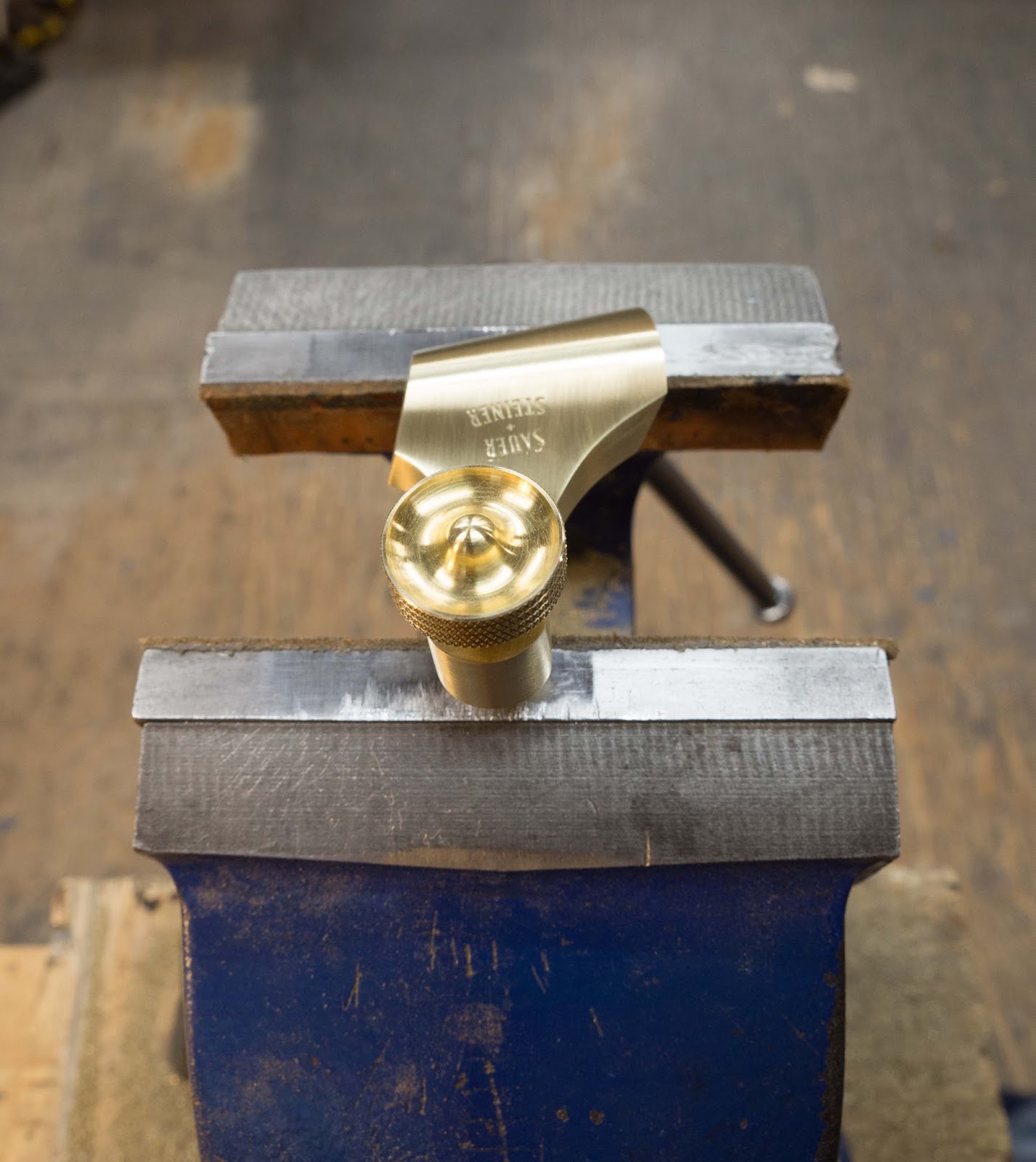 Sauer & Steiner: an unconventional lever cap