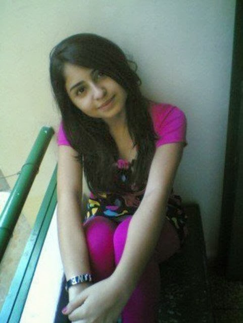 Indian Village Girl And Bot Man Sex Video Dowanlod Indian Couple Sex Video