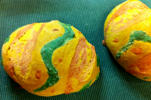 Feeding My Enthusiasms: Easter Egg Bread Loaves