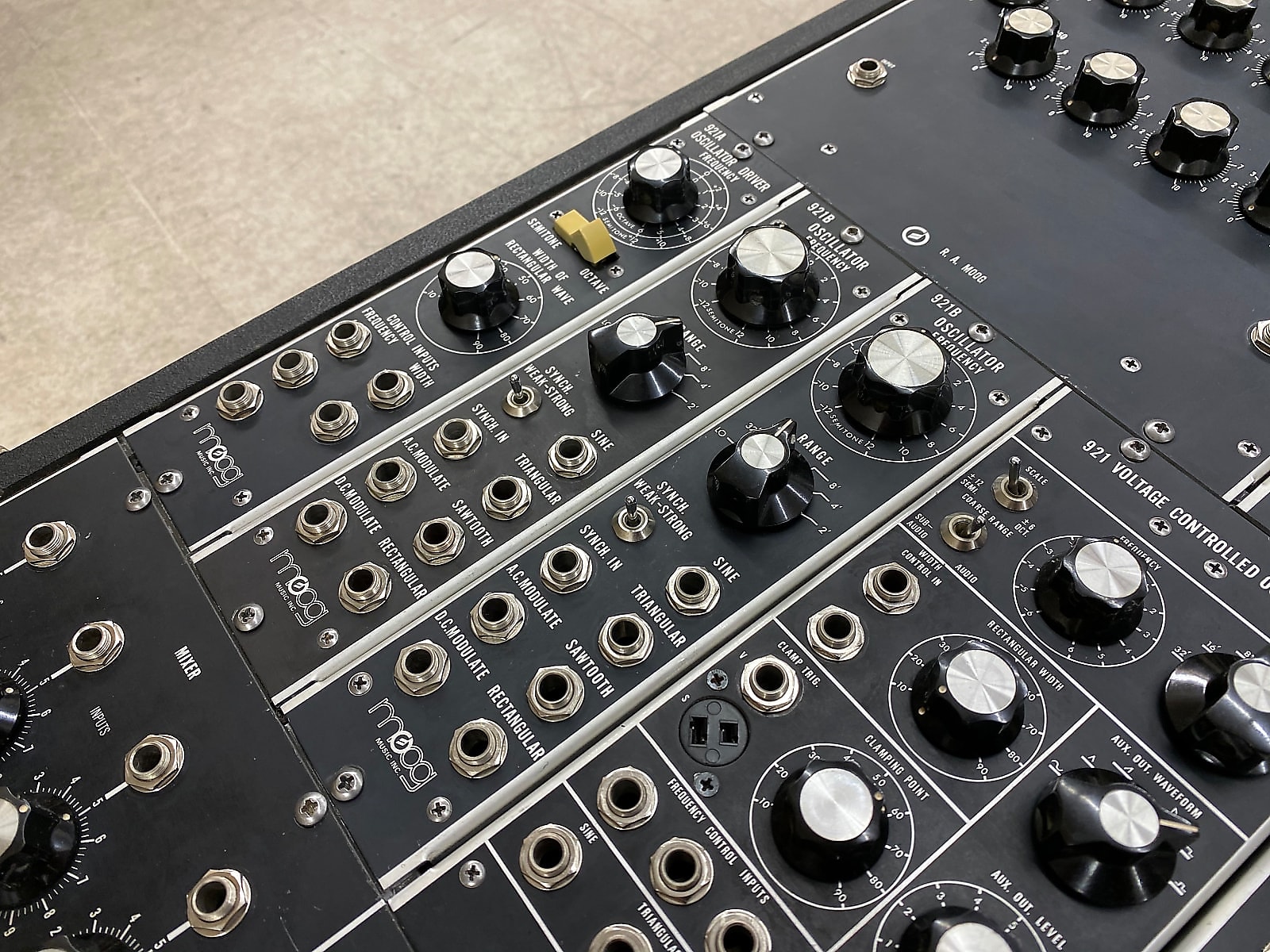 MATRIXSYNTH: 1972 Original Modular Moog Model 12