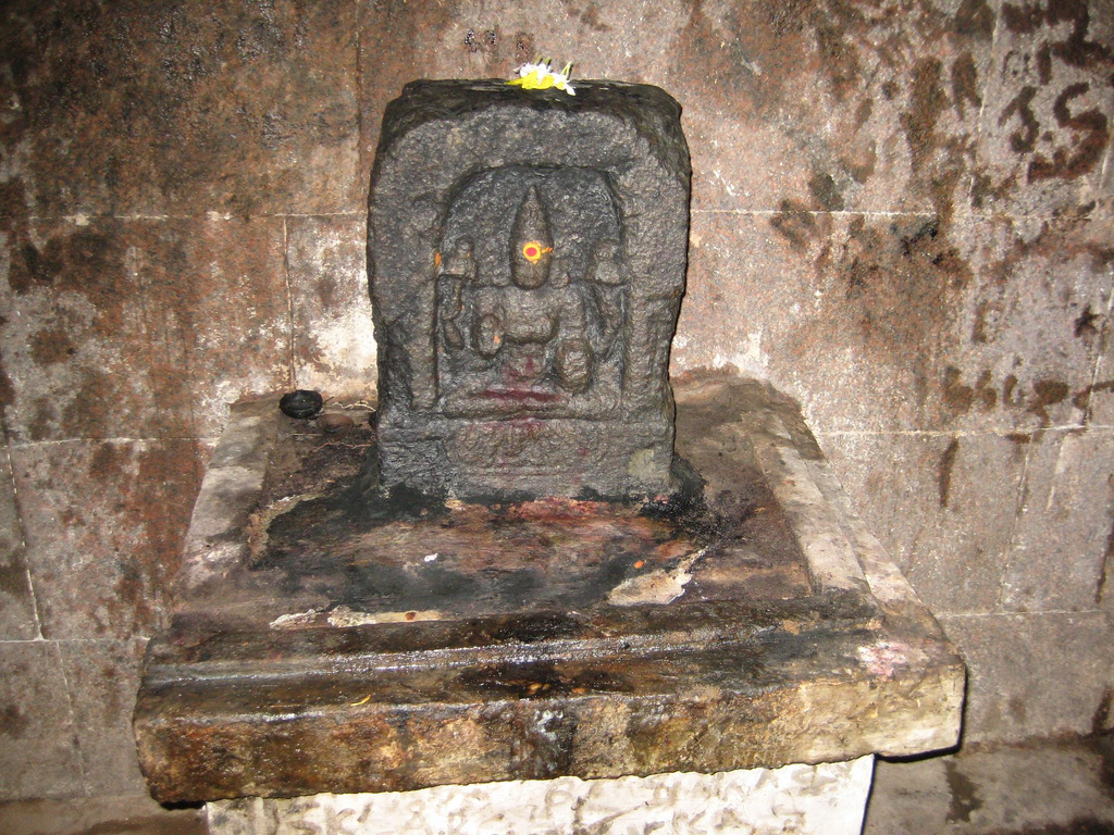 Tamilnadu Tourism: Jalanatheeswarar Temple, Thakkolam – The Temple