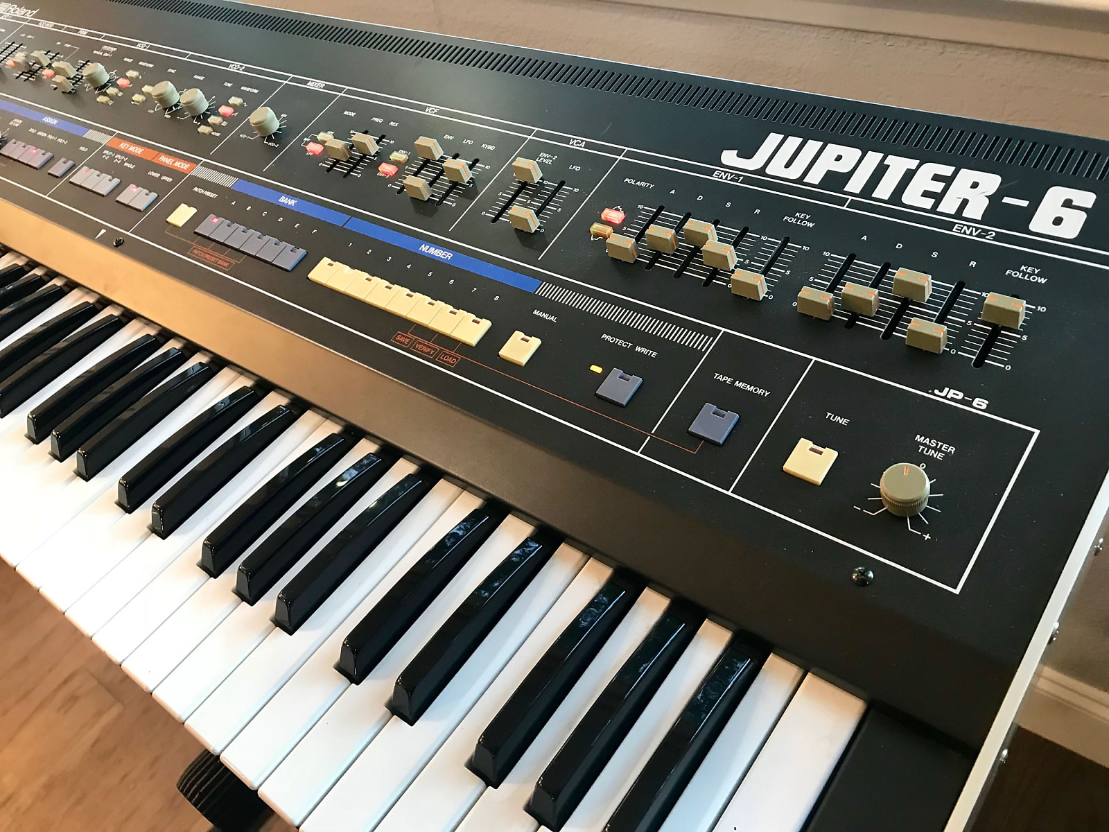 MATRIXSYNTH: Roland Jupiter 6 Vintage Analog Polyphonic Synthesizer