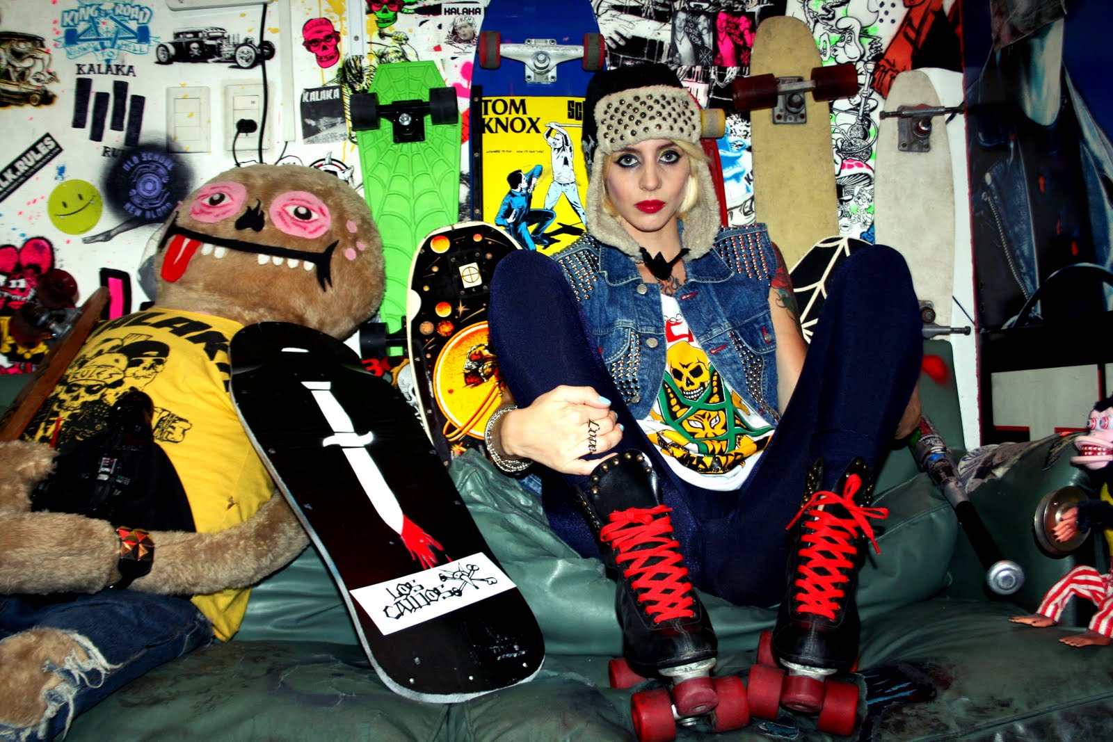 Producciones Bastardas: IVANKA HELLCAN en KALAKA