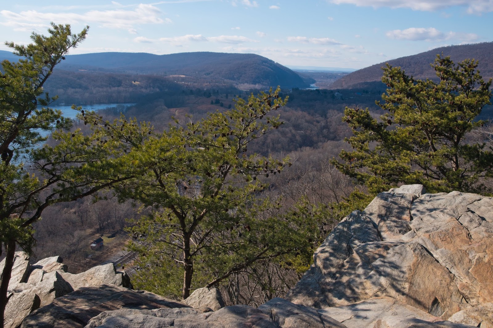 Hiking Shenandoah: Weverton Cliff