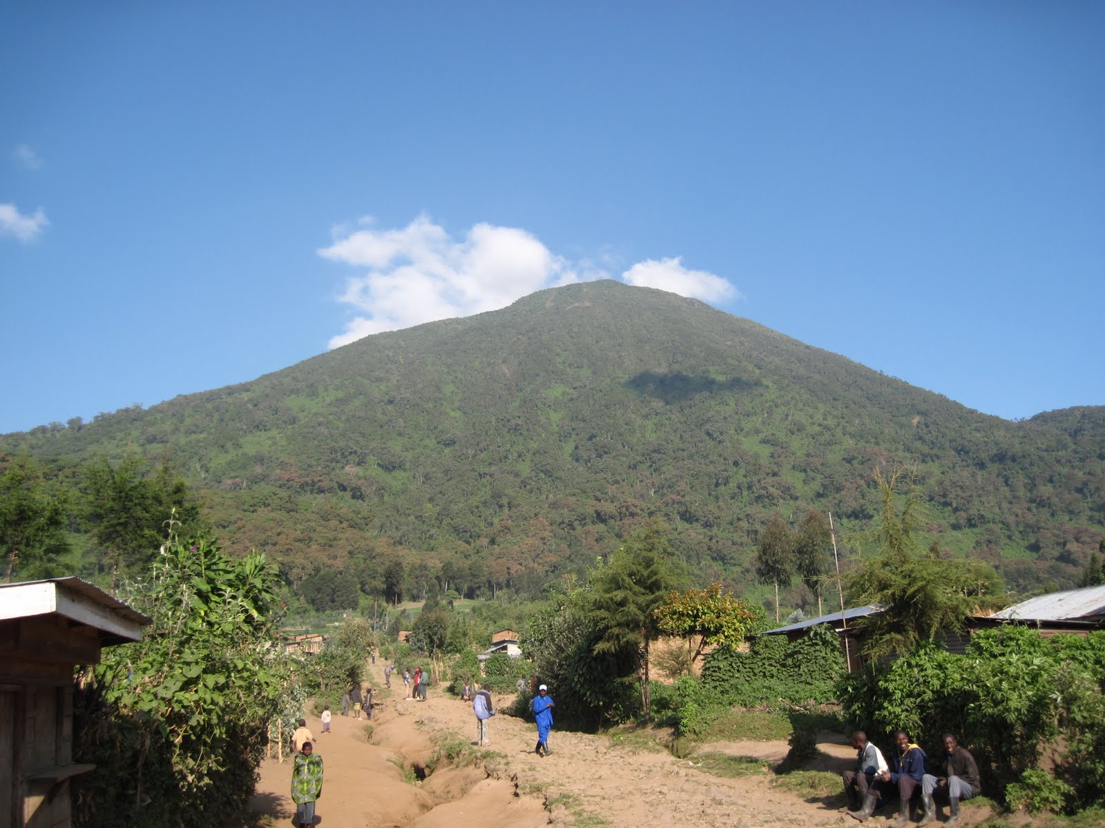 Oh MG: Rwanda Part II - Mt. Bisoke (Slowly, Slowly, Hakuna Matata)
