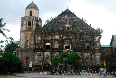 Backpacking Philippines: Pangasinan: Bolinao Church and Town Hall