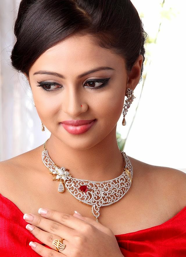 Arundathi Nair Latest Stills - Latest Movie Updates, Movie Promotions ...