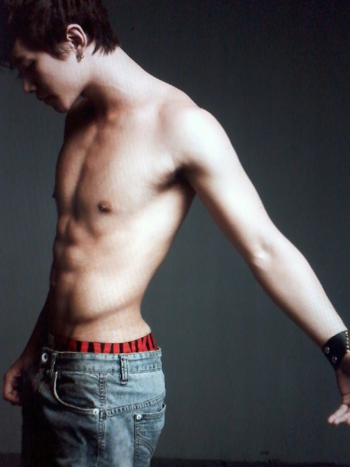 2pm Junsu Abs