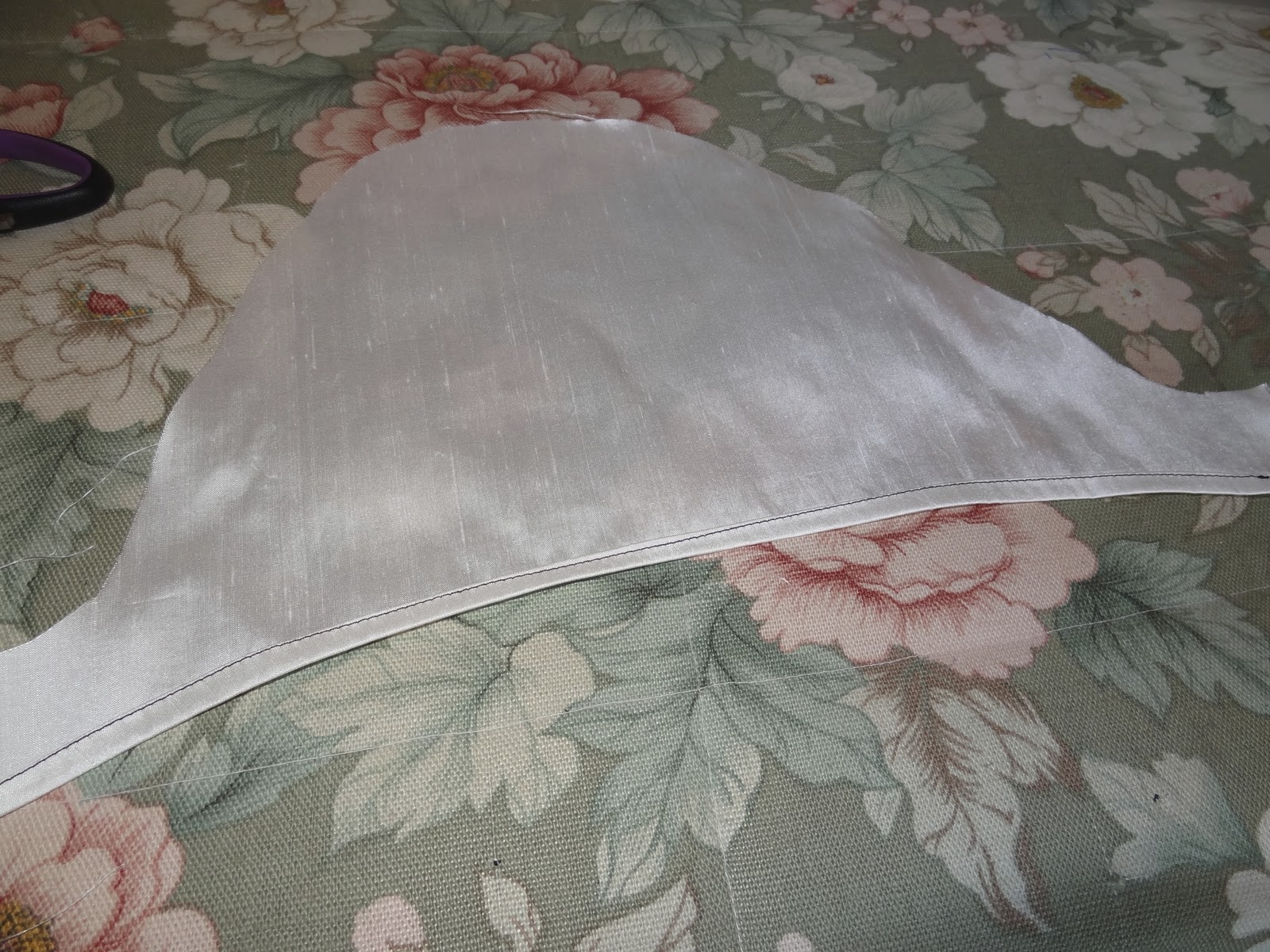 JuliaBobbin: How to make ruffled (rose) sleeves