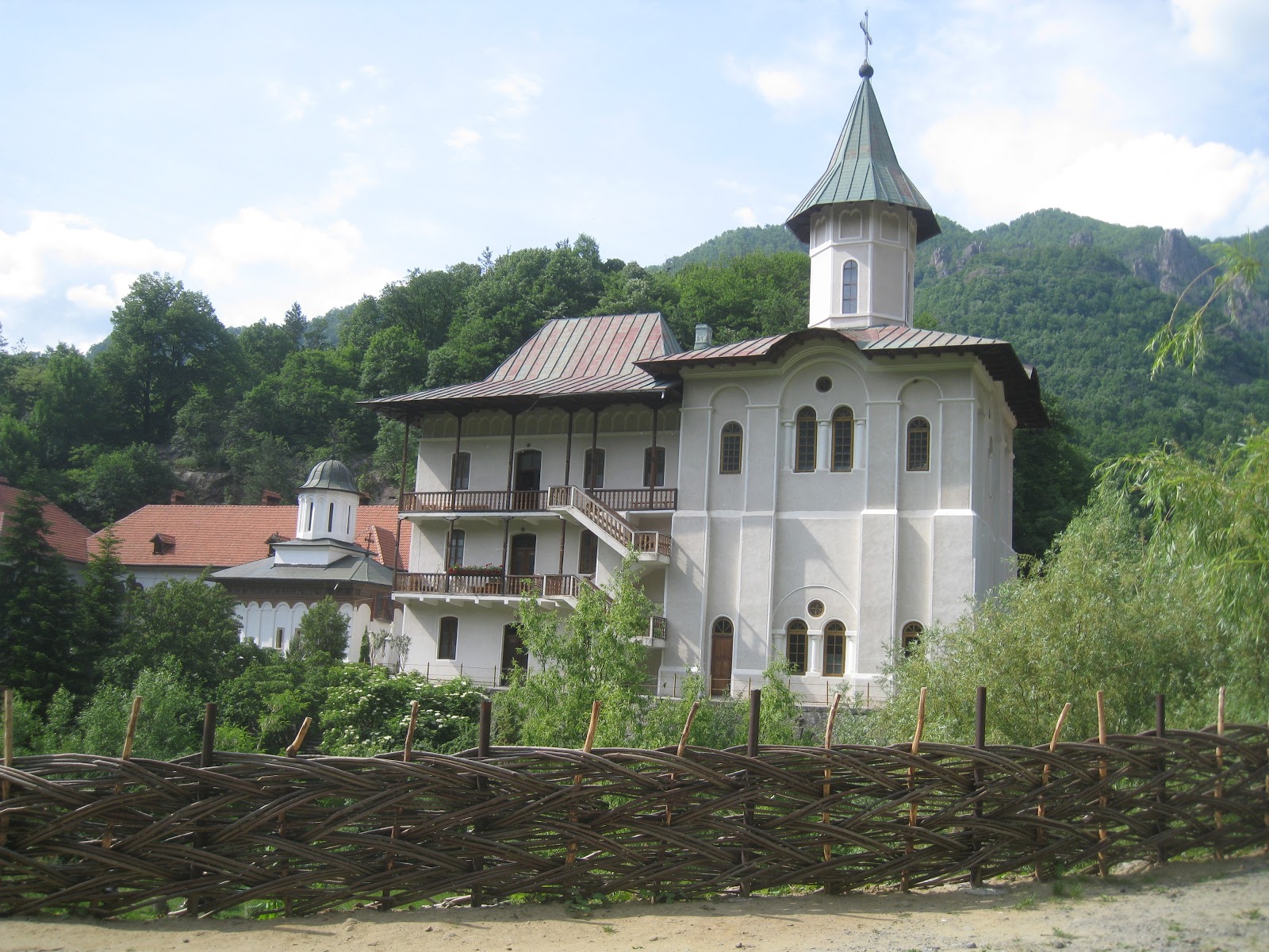 Impresii de calatorie: Calimanesti-Caciulata-Cozia, mai 2017