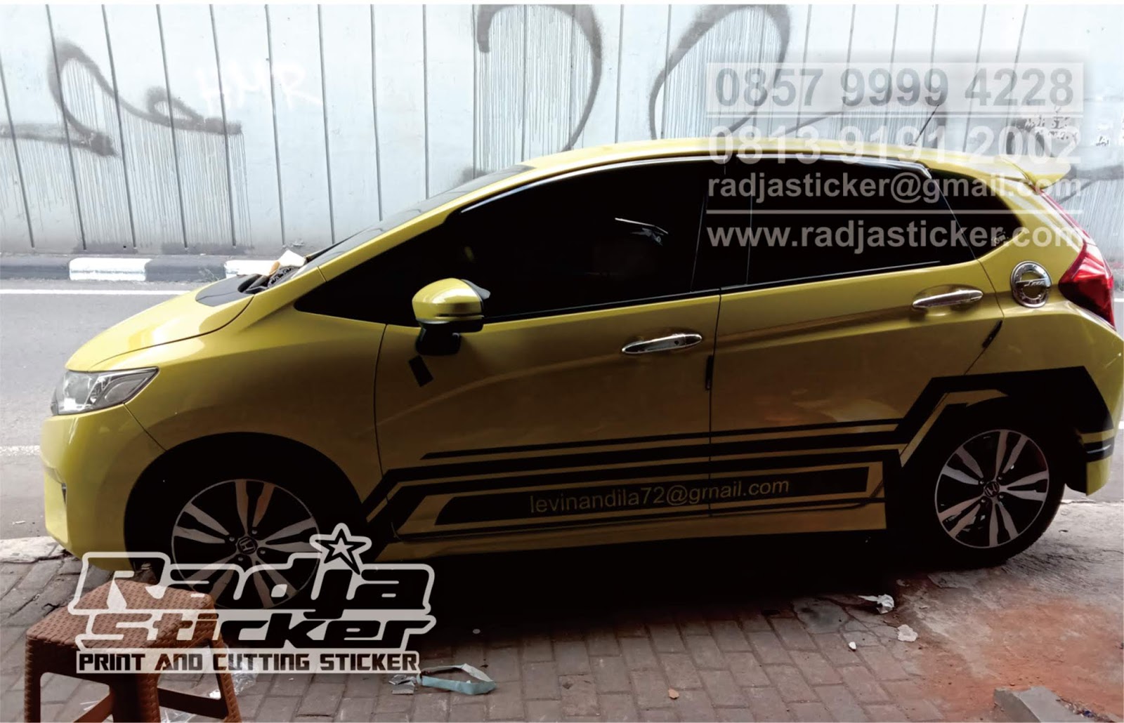 Wrapping Mobil Honda Jazz Kuning | Variasi Honda Jazz Dengan Stiker ...