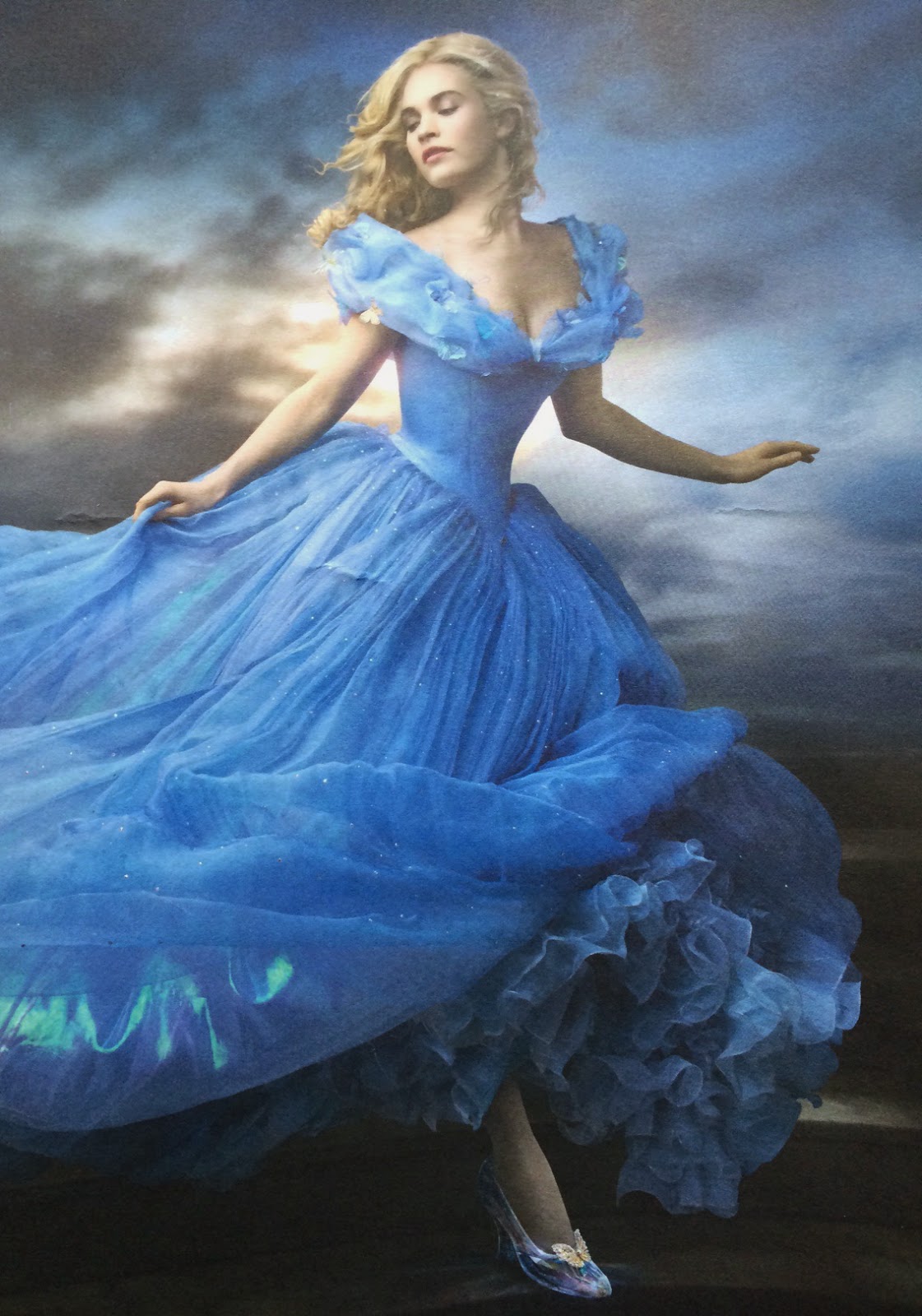 Me and my shadow: Branagh's Cinderella - A Modern Fairytale?