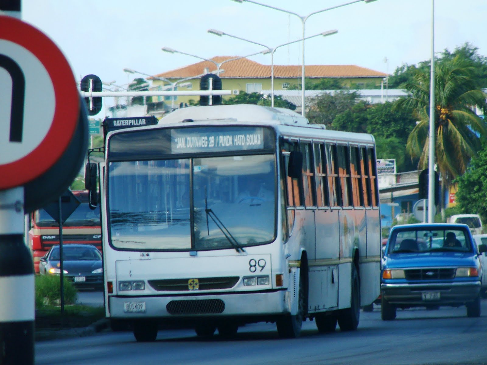 Buses from various cities in the world.: Autocarros do Curaçao, NA