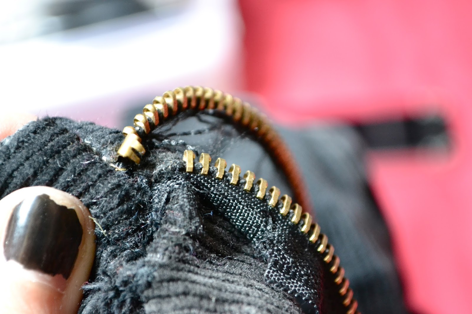 || DIY || Fixing that broken zip on your favourite shorts || | British ...