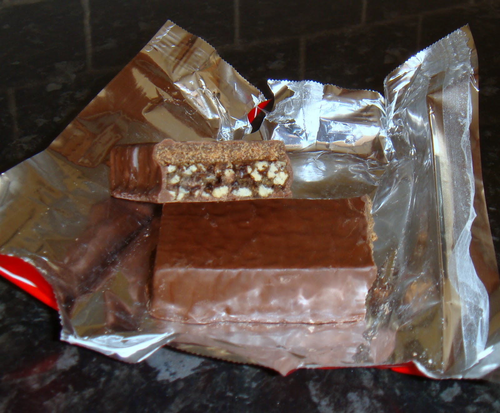 The Diminutive Runner: Review: Clif Builders vs. PowerBar Protein Plus