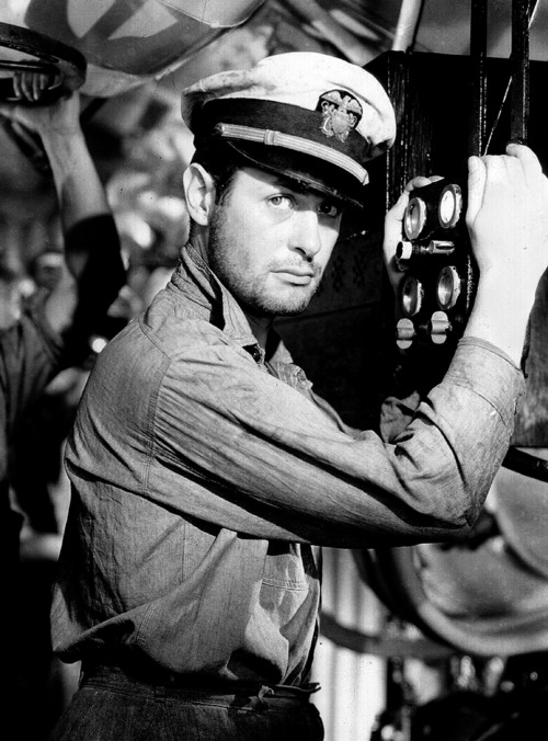 Mentor's Camper: MOVIES IN THE CAMPER: HELL BELOW