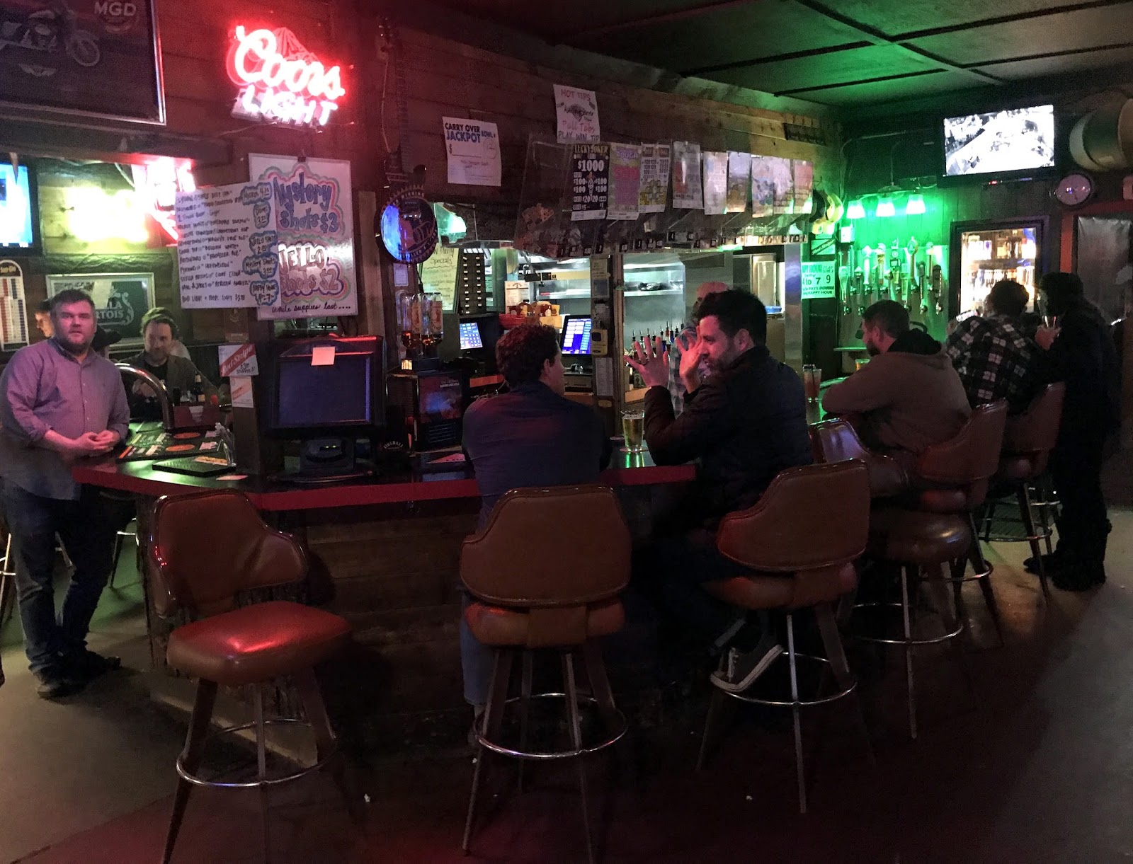 Rotgut.org Blog: #633 - Rollin Log Tavern, Issaquah - 4/26/2008