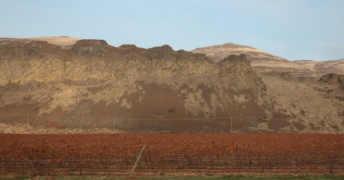 Reading the Washington Landscape: Foreset Lava Flow South of Moses Coulee