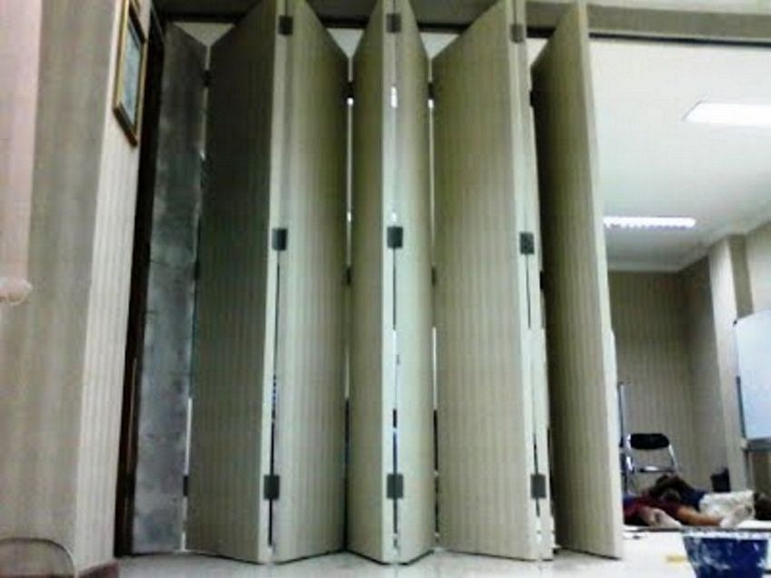 4 Model Pintu Besi Ruko Terlihat Keren - Model Rumah