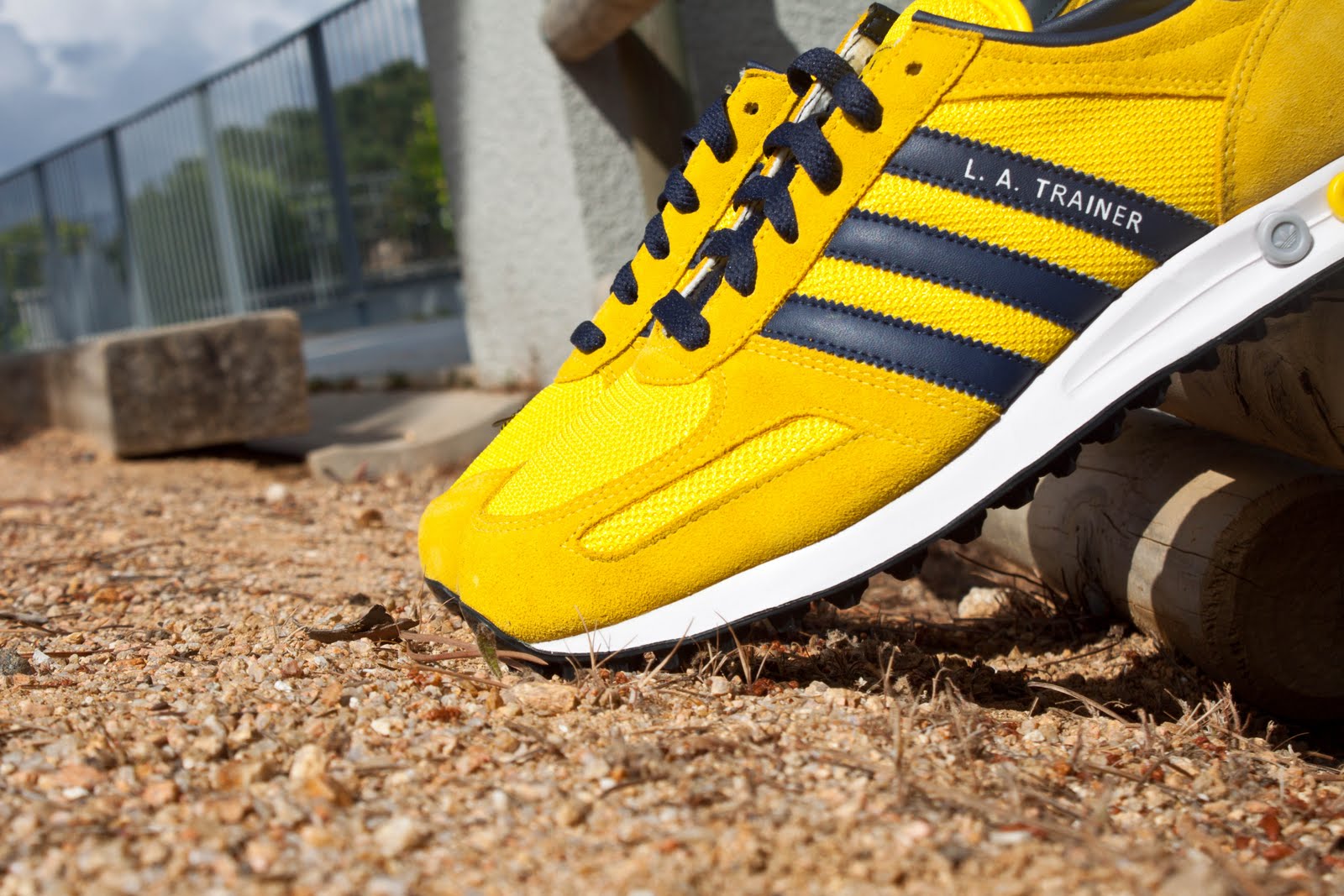 KASHWAK STREET SHOP: ADIDAS L.A TRAINER YELLOW