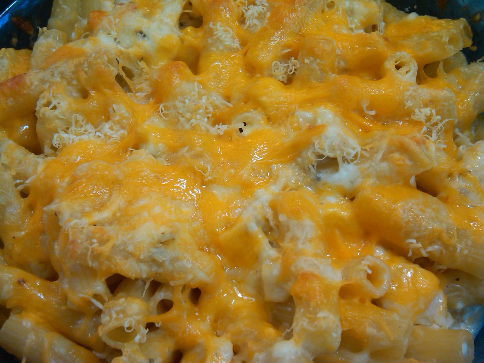 Michele's Woman Cave: Four Cheese Chicken Rigatoni