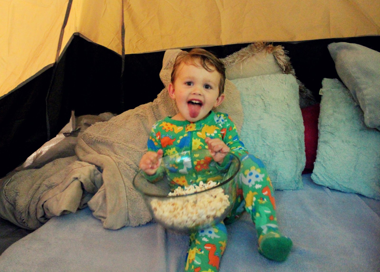 LIFES BETTER TOGETHER: Fake Camping