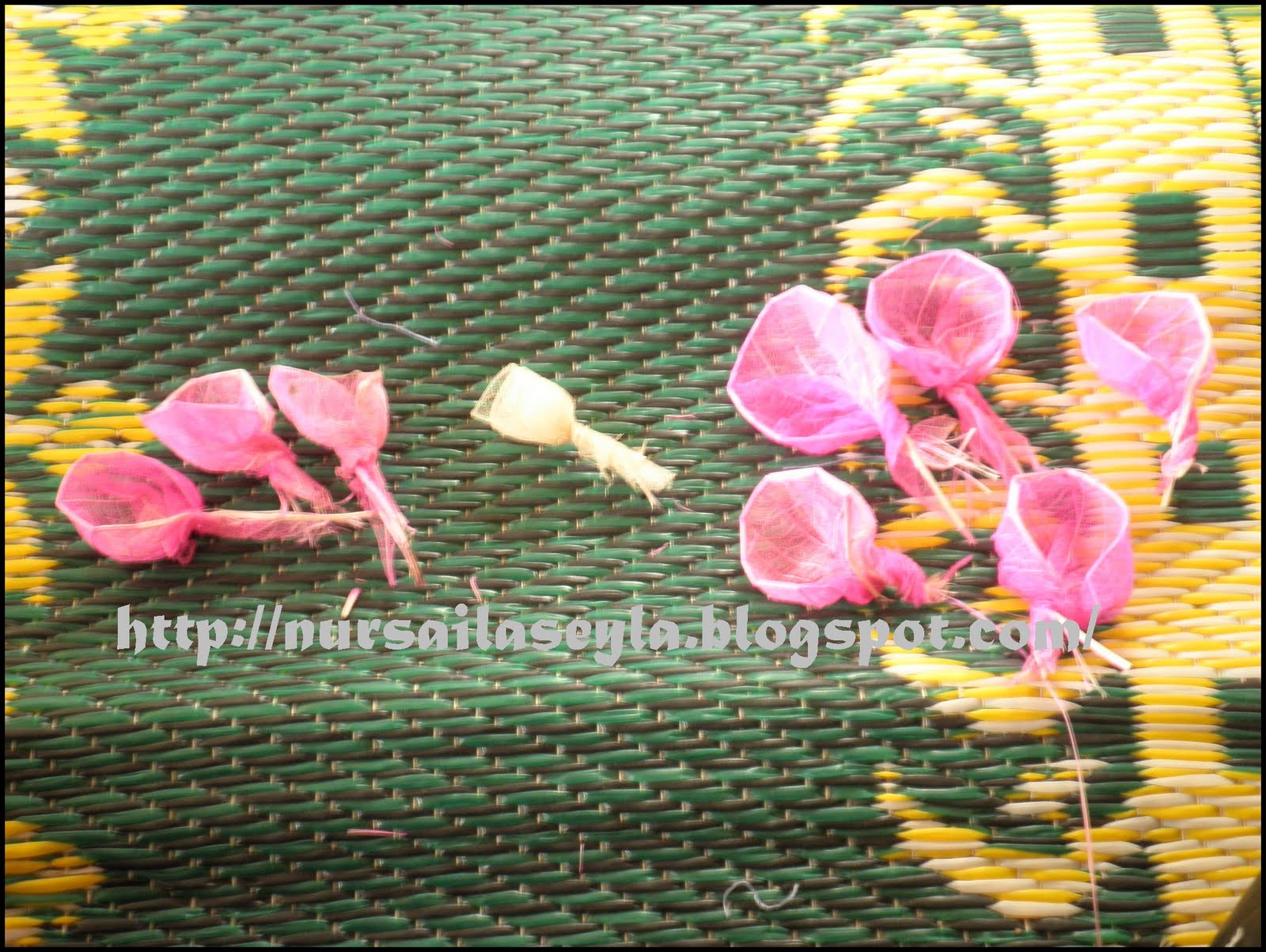 cik seyla bla3..: gubahan bunga dr daun getah....