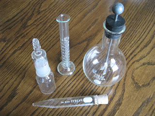 vintage finds, cookery, flowers, & crafting.